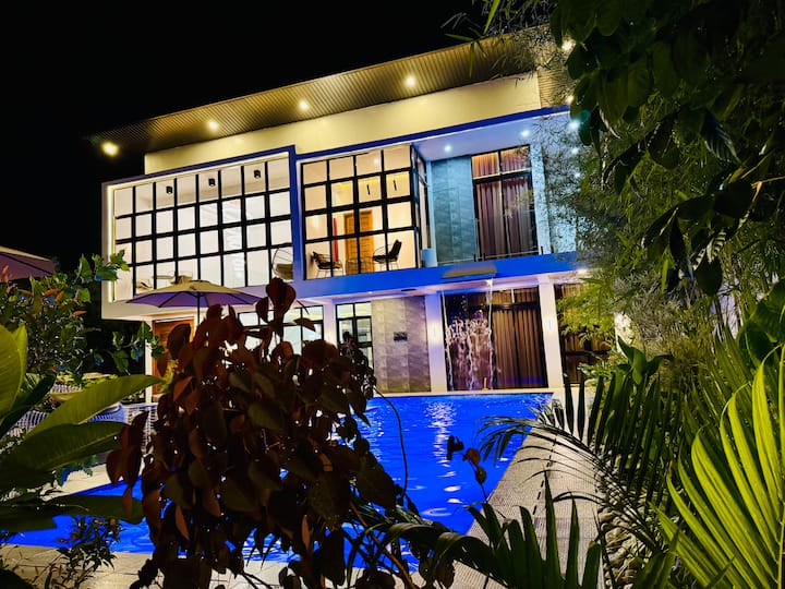 Tomeizah (Beyond Vacations) - Calatagan