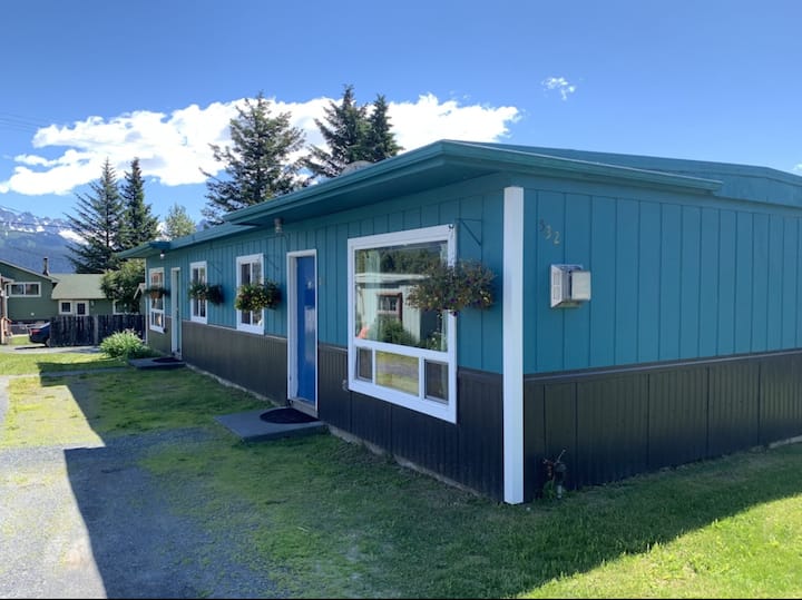 Captain’s Quarters - Seward, AK