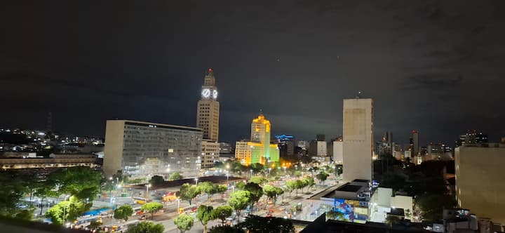 Ape Perto Do Sambódromo - Rio de Janeiro