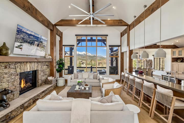 Upscale Breckenridge Mansion - Spa | Golf | Views - Frisco, CO