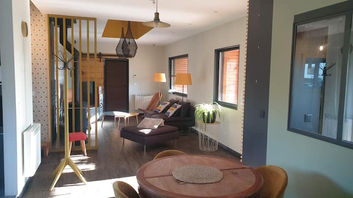 Villa Spacieuse Wifi- Jacuzzi - Chauzon