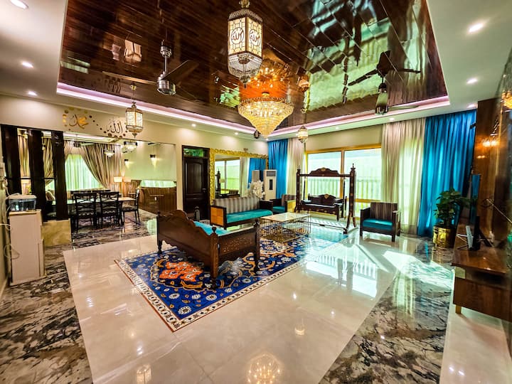 Sweat & Shed Lodge - Karachi