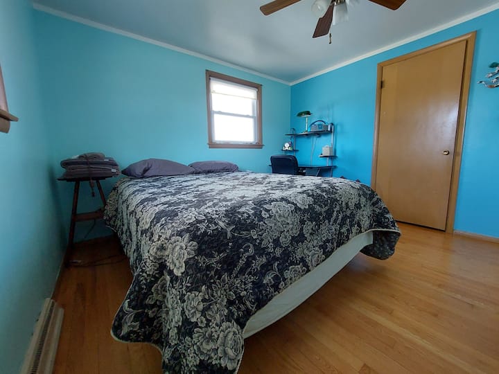 Quiet Private Room. - Green Bay, WI