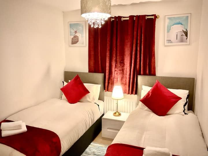 Colchester Long Stay| Contractors|relocations - Colchester