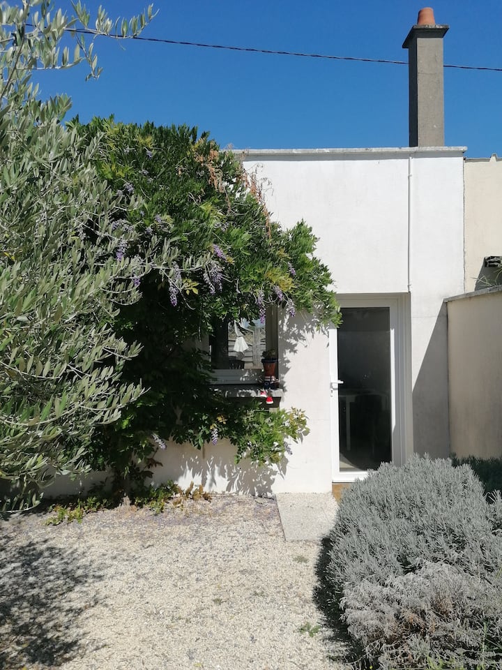 Charmant Logement Rénové En 2025 - Gennes