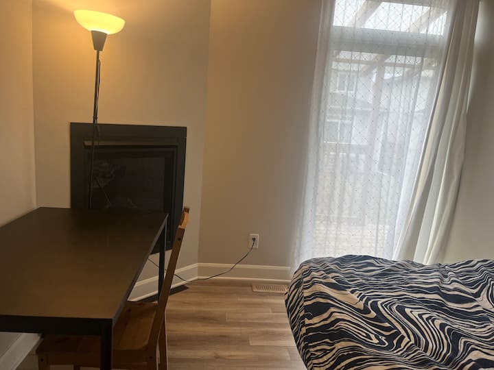 New House Private Sunny Room - Kingston