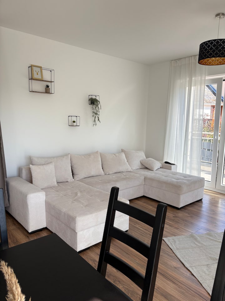 Schöne Gemütliche Wohnung In Ruhiger Lage! - Bonn