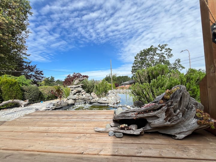 Beautiful Vintage Style Guest Suite - San Juan Islands, WA