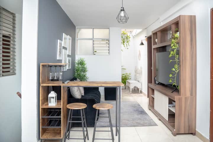 Laureles Private, 900 Mbps Wifi, Ping Pong, 4bdrms - Medellín, Colombia