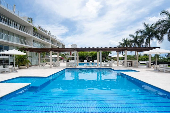 2 Bedroom | Spectacular Pool | Steps To Beach - Playa del Carmen