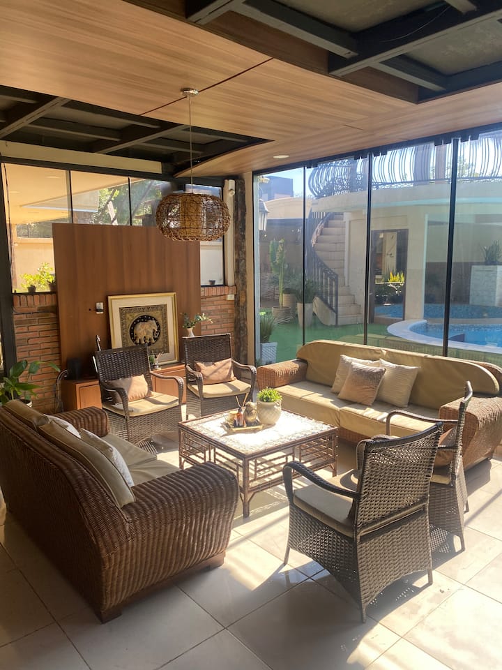 Casa De Lujo Con Piscina, Sauna Y Quincho - Itauguá