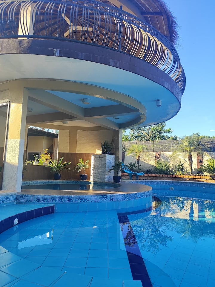 Casa Lujo Con Piscina Y Jacuzzi - Areguá