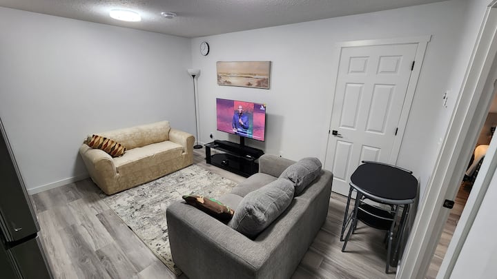 Cozy Oasis In The Greens - Regina