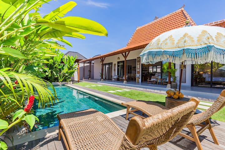 Large Luxury 2br Tropical Villa In Jimbaran, Bali - Bali