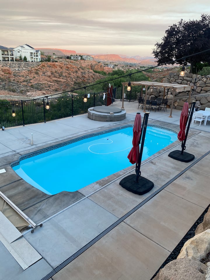 Poolside Paradise And Stunning Views. - St. George, UT