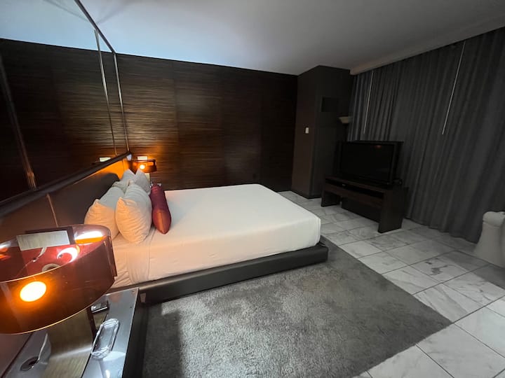 Pp Luxury One Bedroom Suite With Balcony! - Las Vegas Strip, NV