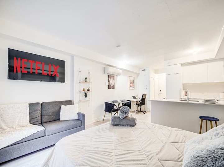 Stylish Stay In Central Montreal - Lasalle