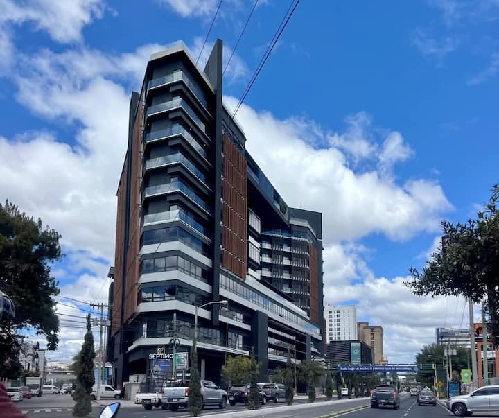 Excelente Ubicacion Zona 4 Edificio Séptimo - Guatemala City