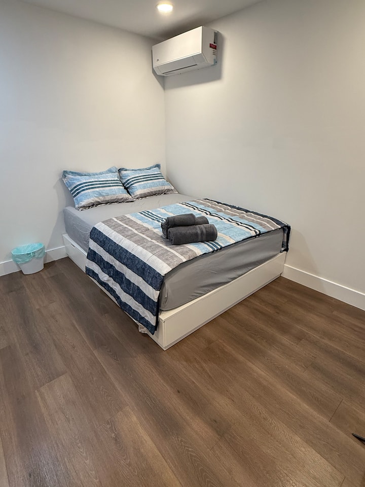 Gorgeous Bedroom With Terrace - New Jersey