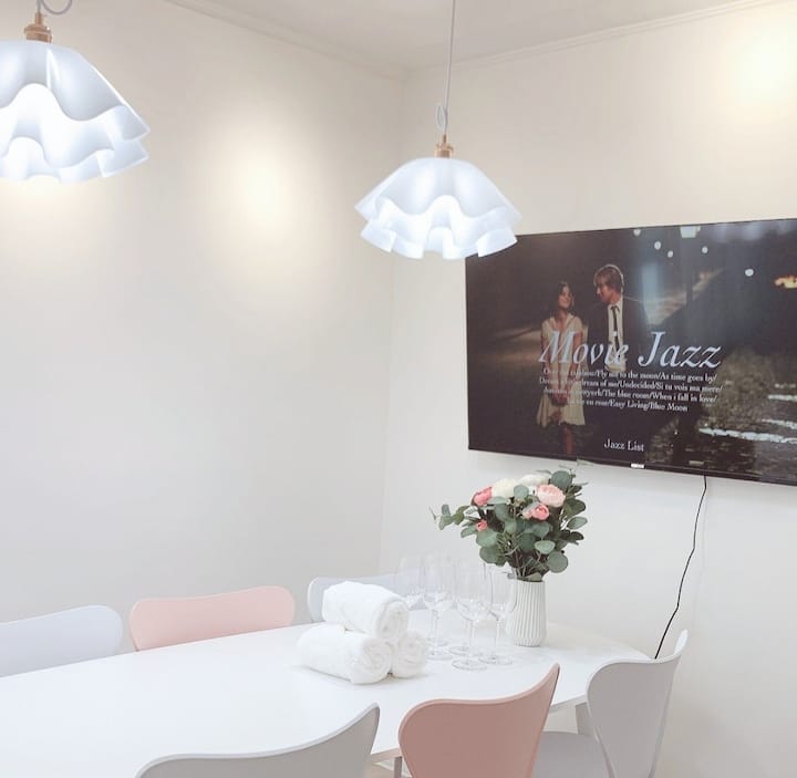 《동대문(Ddp) 청계천 위치》 성수동!명동! 광장시장! 경복궁! 등 관광지 4km이내 - Seoul