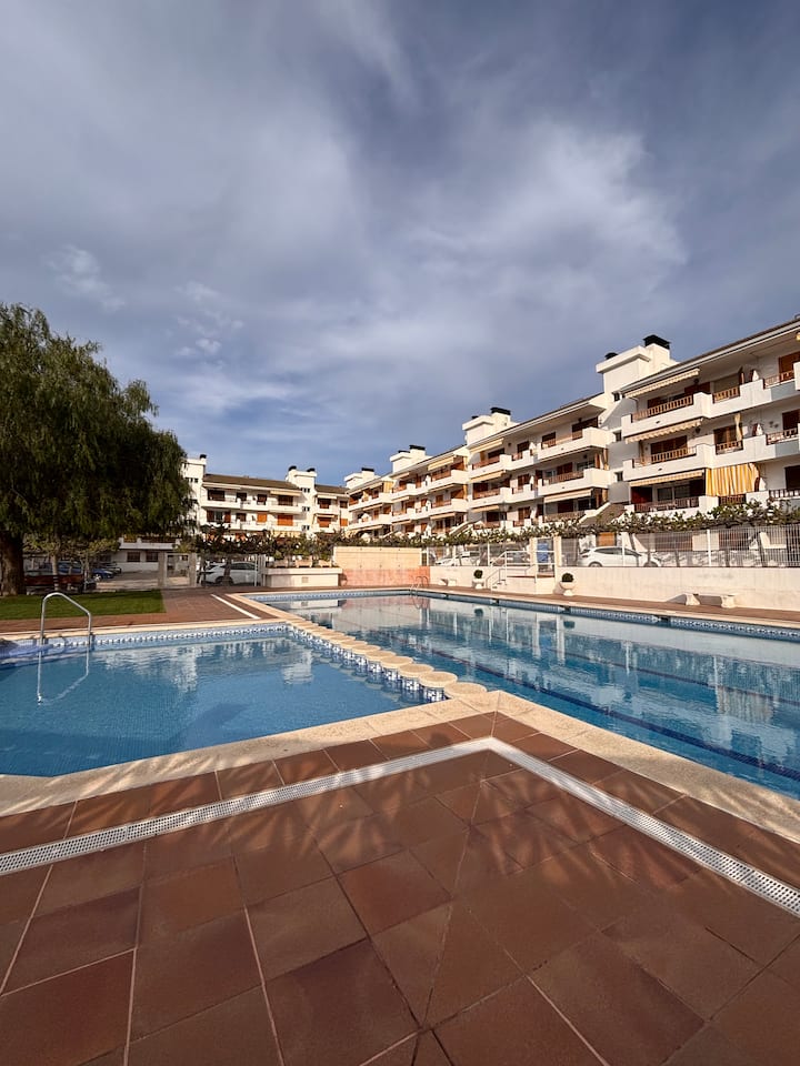Apartamento Con Piscina - Comarruga