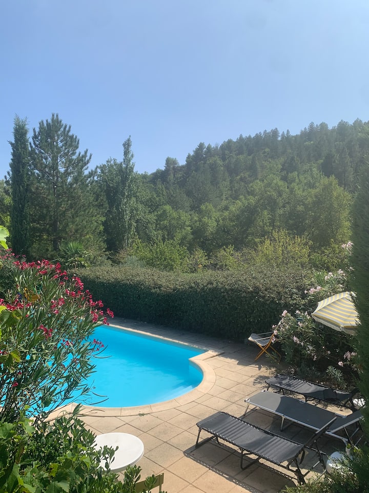 Chambre Côté Piscine - Buis-les-Baronnies