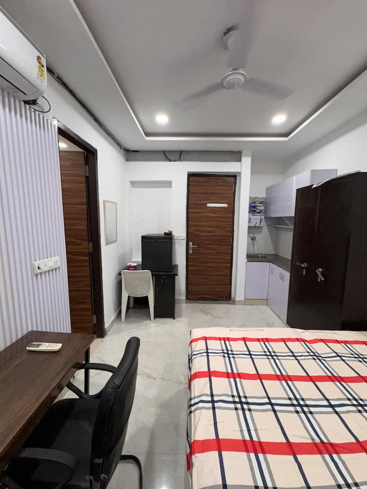 Unique & Decent Studio Apartment - New Delhi