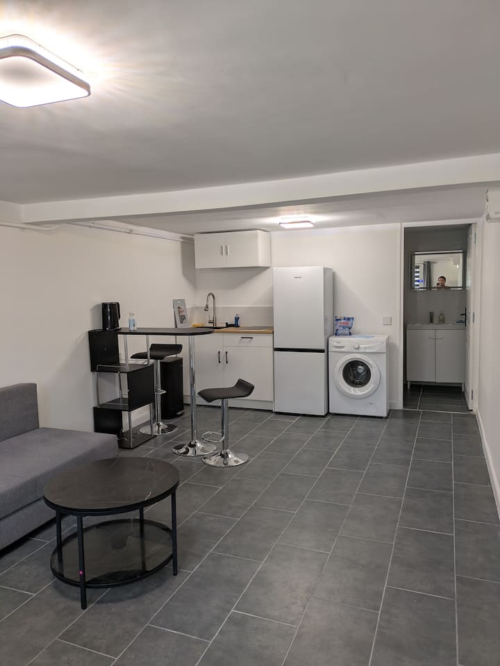 Studio Calme Tout éQuipé - Saint-Genis-Laval