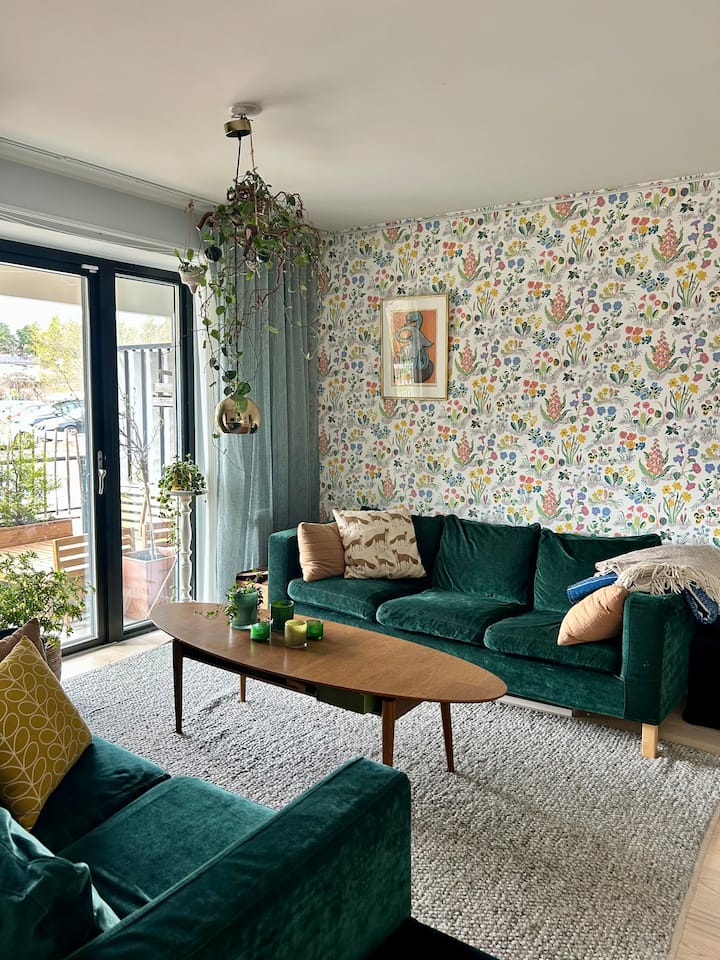 Mysig Lägenhet Med Bra Läge I Bromma - Stockholm