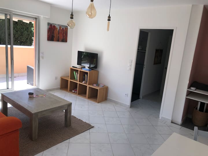 Grand Studio En Toit Terrasse - Vallauris