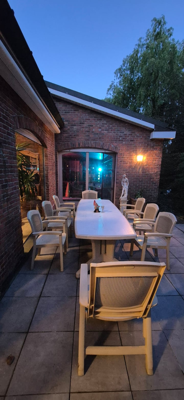 Binnen Zwembad Met Bar En Sound - Anvers