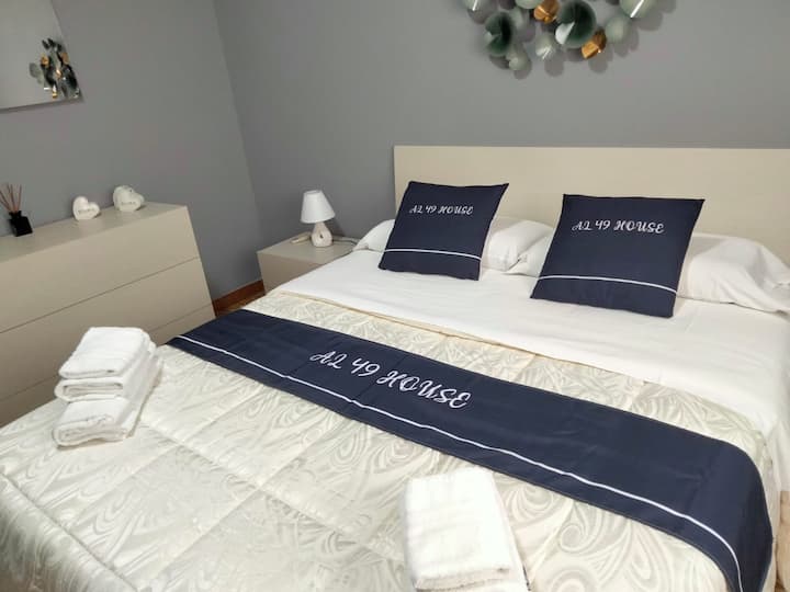 Casa Ai Cantieri Culturali - Al 49 House - Italy