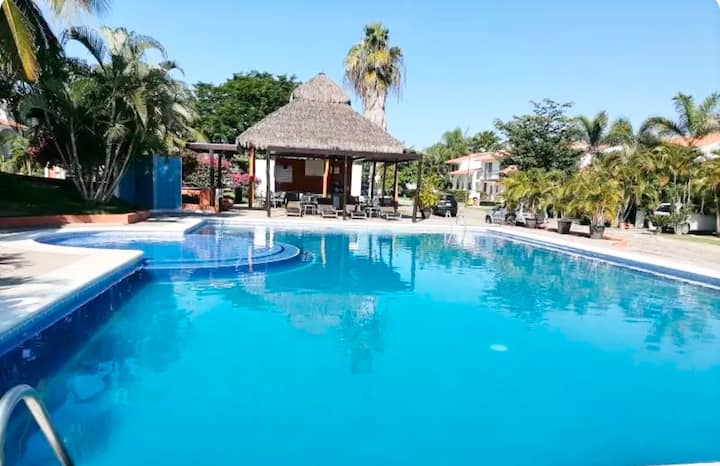 Casa Con 2 Albercas En Privada - Puerto Vallarta