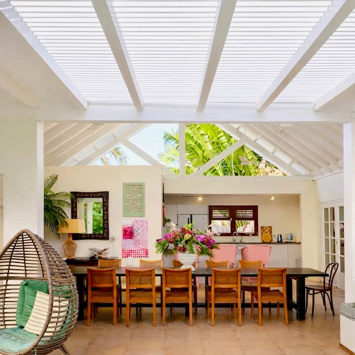 Tropical Family Villa Centrally Located With Pool - Curaçao