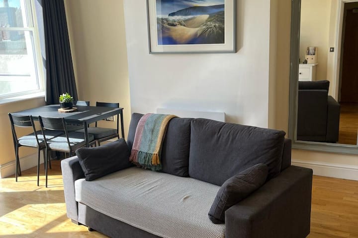 Cardiff Apt - Sleeps 6 - Castle & Stadium Nearby - Cardiff