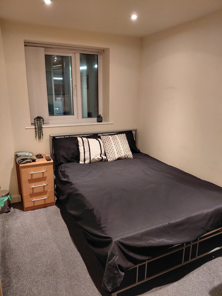 Double Room In Salford - Manchester
