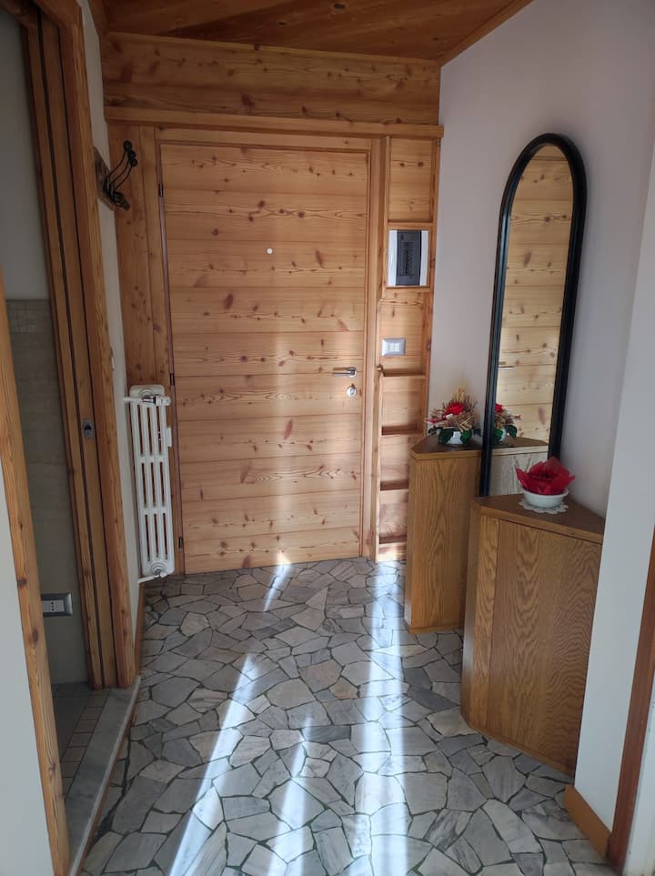 Appartamento Situato Nel Centro Storico Di Bormio. - Bormio