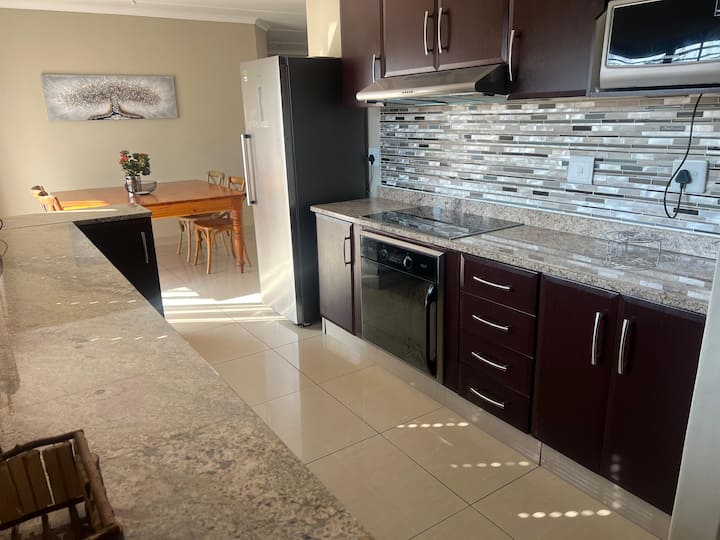 Modern, Spotless Townhouse In Quiet Estate- Pmb - Pietermaritzburg