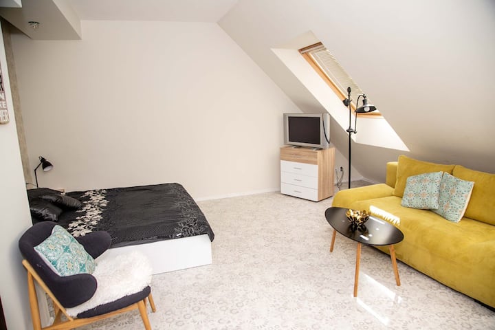 Sunny Gym Studio Apartment - Bourgas