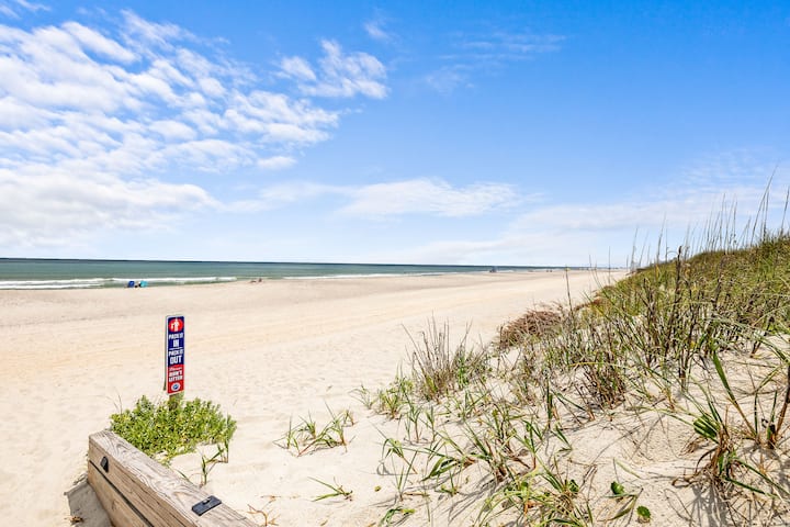 Luna By The Sea - Carolina Beach
