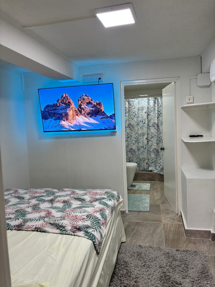 Pool, Ideal Location, Free Airport Pickup - Grenada