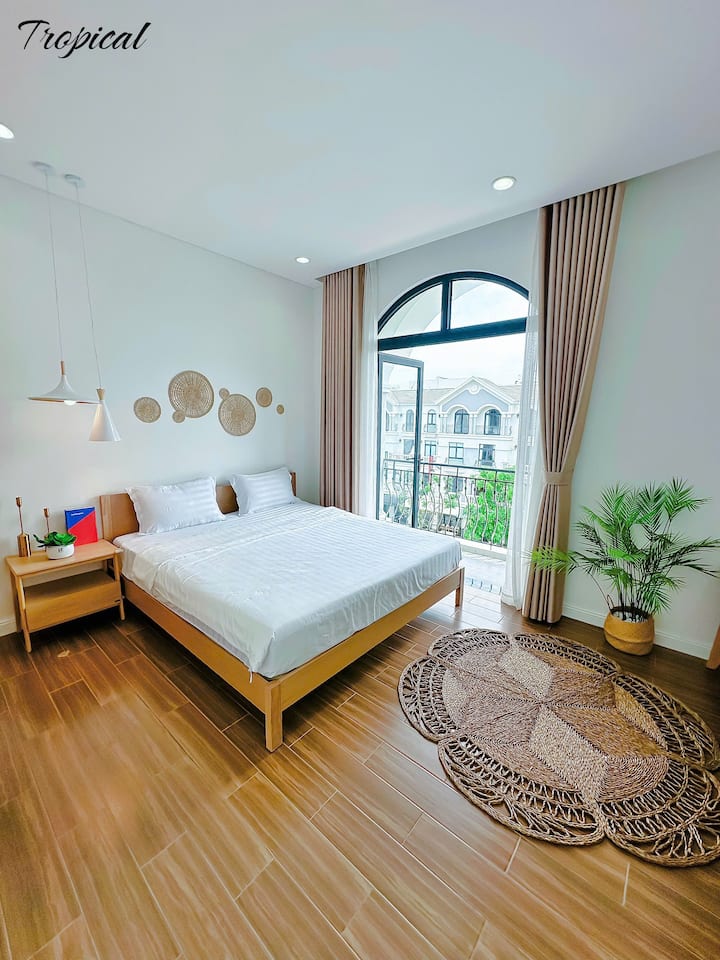 Lozy Aqua House (Beach&shows At Grandworld) - Phú Quốc