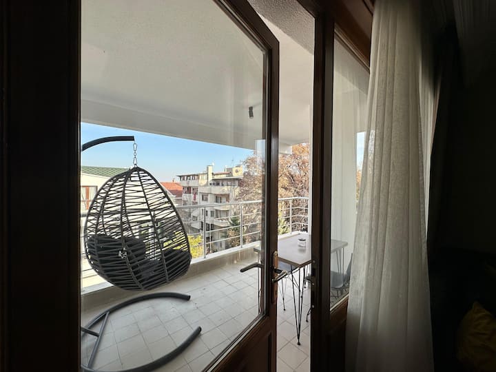 What A Balcony Is That, Come On This Is Unreal Yay - Ankara