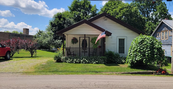 Cottage In The Village - Bemus Point, NY