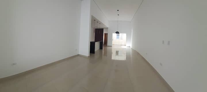 Casa Funcional Para Curtas Estadias. - Americana