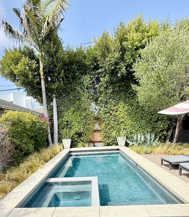 Luxury Studio Property And Pool - Venice Beach, Los Angeles, CA