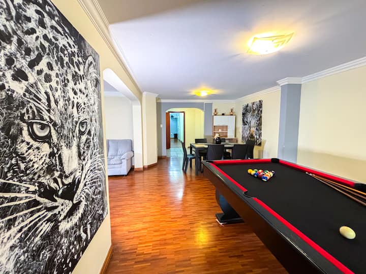 La Carolina Park Penthouse Airport Shuttle - Quito