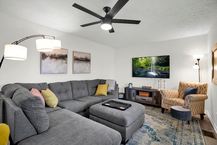 Walk To Downtown Kennesaw! Updated 3bed 2bath Home - Kennesaw, GA