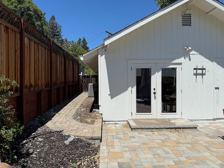 1 Bed/1 Bath Guest House - Walnut Creek, CA