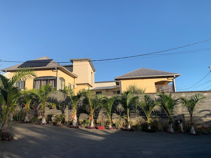 Villa Avec Accès Piscine Et Terrasse - La Réunion